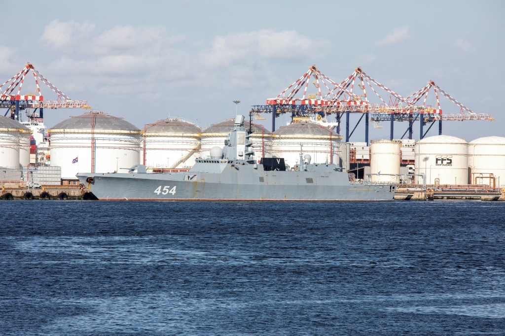 Russian frigate docks in S.Africa ahead of military drills