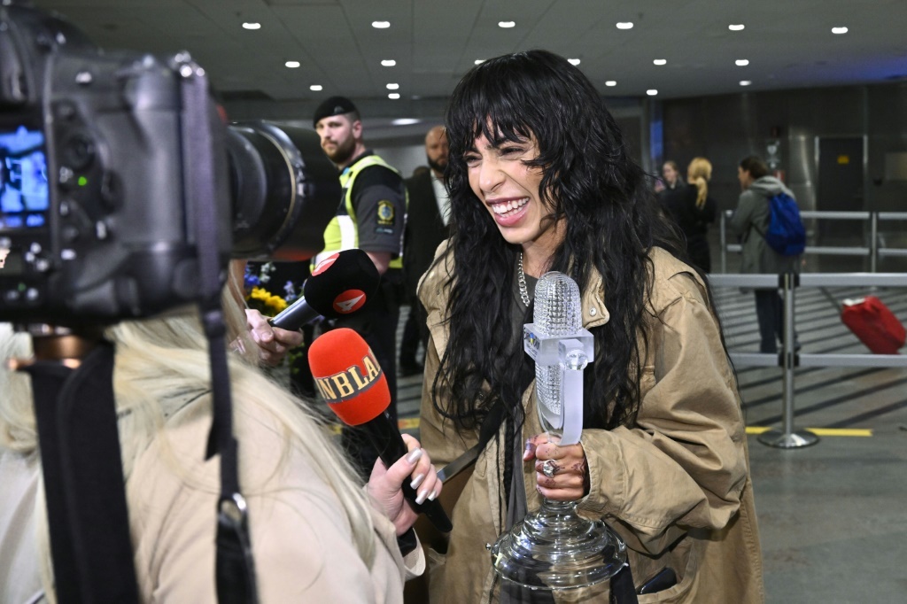 Thousands welcome Eurovision queen Loreen home to Sweden